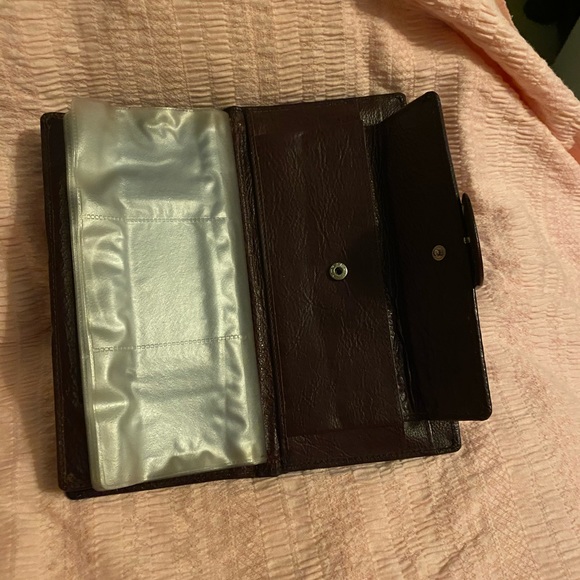 not sure | Bags | Beautiful Wallet | Poshmark